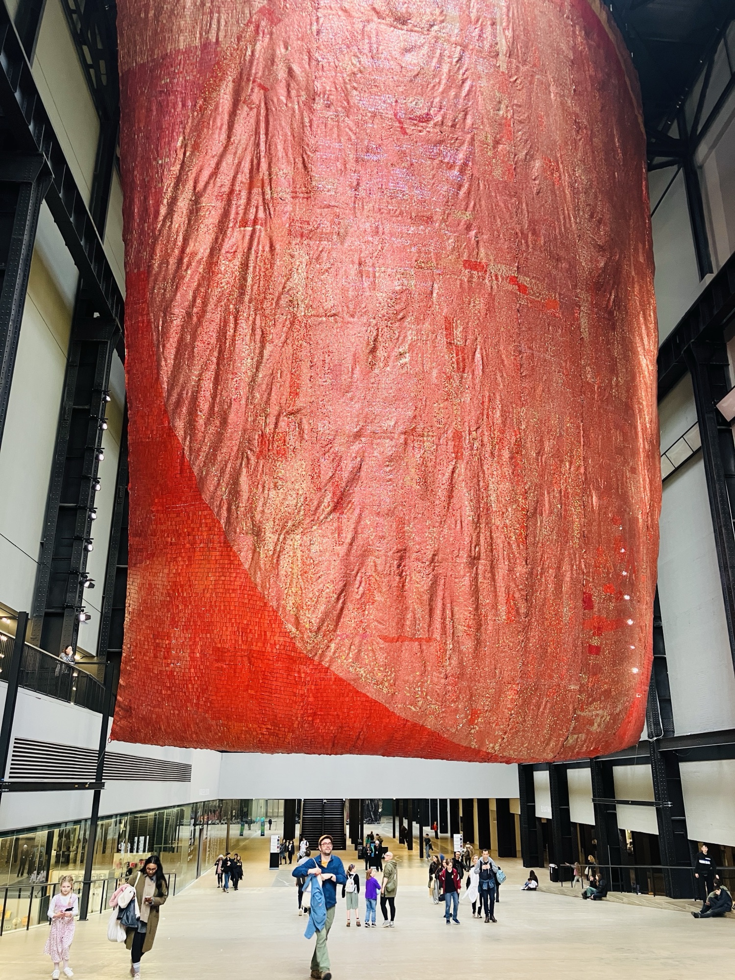 EL ANATSUI: BEHIND THE RED MOON – THE ART TRAVELLER